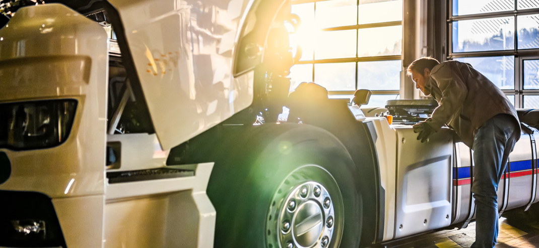 Truck Repair | Full Service | T & W Garage | Newport, Maine